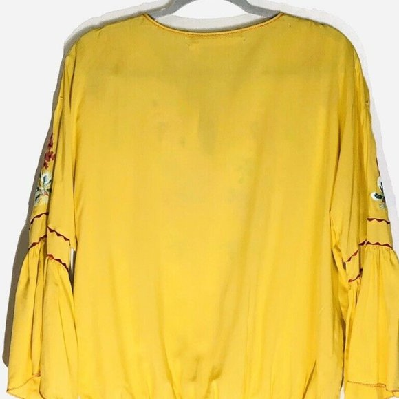 Chelsea & Violet | Tops | Chelsea Violet Embroidered Top M Nwt | Poshmark